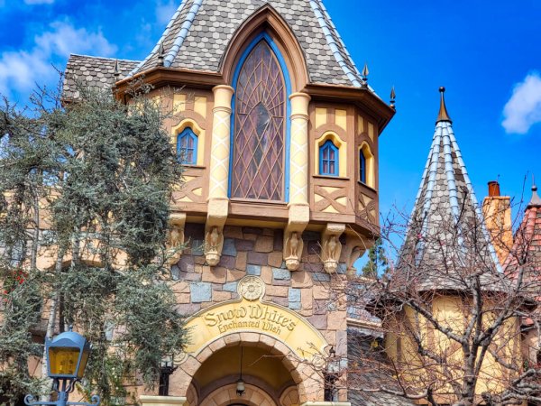Guide to Fantasyland at Disneyland Park